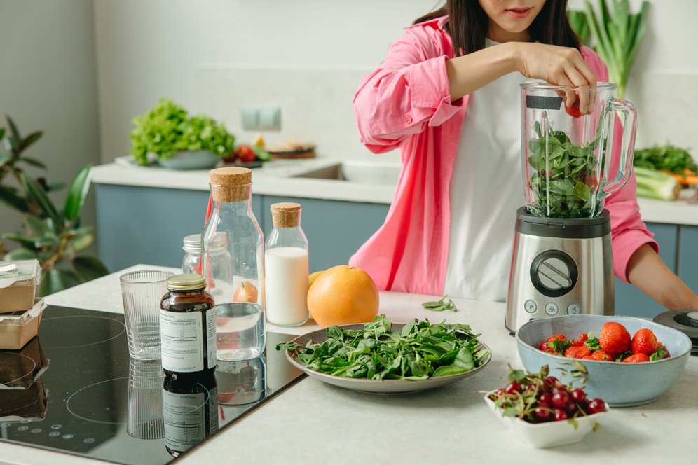 The Great Kitchen Showdown: Food Processor Vs Blender - Cool Kitchen ...